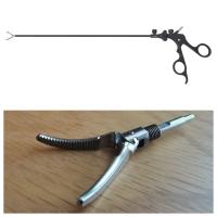 China ISO13485 Certified Reusable Laparoscopic Surgical Forceps 5x330mm Custom Medical Instrument for sale