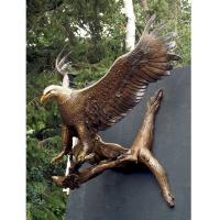 China Life Size Modern Flying Eagle Bronze Sculpture for Garden Model Outdoor Metal Crafts for sale