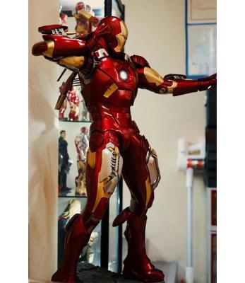 China Resin Crafts Iron Man MK7 Statue Customized Super Hero Fiberglass for Home Decoration for sale