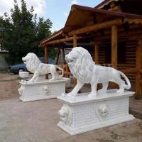 China Factory Custom Home Decor Hand Carved Large Marble Sculpture Sunset Red Marble Lion Statue for sale for sale