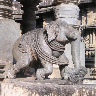 China Customizable Traditional Design Style Marble Elephant Sculpture for Garden Decoration for sale