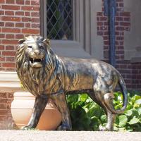 China Metal Standing Lion Statue for Garden Decoration Custom Modern Bronze Animal Sculpture for sale