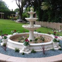 China Modern Design Style Marble Water Fountain for Garden Custom Handmade White Marble for sale