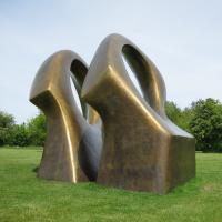 China Europe Custom Classic Design Casting Large Abstract Bronze Henry Moore Statue for Garden Decoration for sale