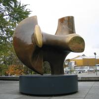 China Copper Sculpture Famous Outdoor Garden Metal Sculpture Copper Bronze Henry Moore Abstract Sculpture For Sale for sale