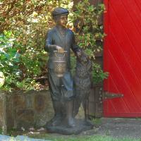 China Outdoor Garden Decor Custom Engraved Antique Classical Metal Cowboy with Dog Sculpture for sale