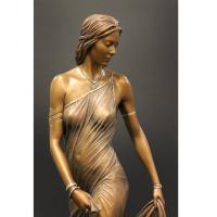 China Bronze Garden Statuary for Europe Sports Model in Customized Folk Art Style Design for sale