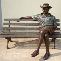 China Custom Life Size Sitting On Bench Bronze Figure Man Sculpture For Outdoor for sale
