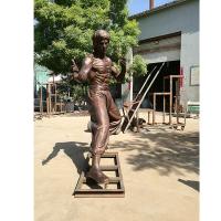 China Selling classic square Bruce Lee bronze sculpture For  Outdoor Garden Decoration for sale