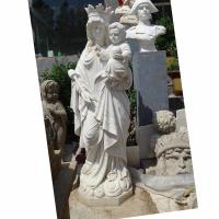 China Outdoor Natural Marble Virgin Mary and Baby Statue in Traditional Design for Your for sale
