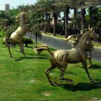 China 1 color Print Method Handmade Metal Copper Garden Golden Horse Statues for Outdoor for sale