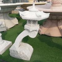 China Outdoor Garden Decor Lamp Sculpture with Modern Design and Japanese Stone Lantern for sale