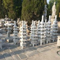 China Outdoor Garden Decor Lamp Sculpture with Modern Design and Japanese Stone Lantern for sale