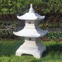 China Outdoor Garden Decor Lamp Sculpture with Modern Design and Japanese Stone Lantern for sale