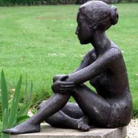 China Customized Garden Decor Life Size Metal Art Sexy Girl Statue Outdoor Bronze Naked Lady Sculpture For Sale for sale