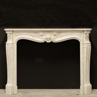 China Hotel Marble Fireplace Modern Design Hand Carved Polished High Quantity Stone Mantel for sale