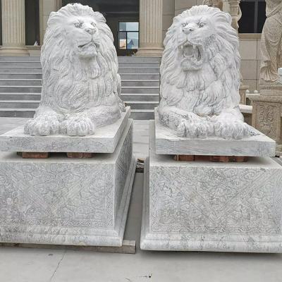 China Large Life Size Antique Stone White Marble Lion Statues for Outdoor Garden Customized for sale