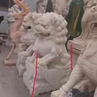 China Large Natural White Marble Stone Lion Sculpture Western Style Custom Garden Decorative for sale