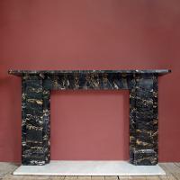 China Custom Calacatta White Marble Fireplace Surround Fireplace Mantel with Modern Design for sale