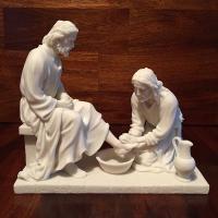China Traditional Design Hand Carved White Marble Pieta Statues of Virgin Mary and Jesus for sale
