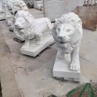 China Outdoor Garden decoration White Marble Lion Statue hand carved  life size stone animal sculpture for sale