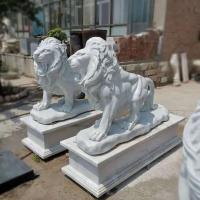 China Life Size Chinese Lion Natural Marble Garden Animal Sculpture for Theme Park Ornament for sale