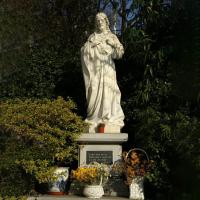 China Natural White Marble Virgin Maria Sculpture for Custom Religious Devotion and Worship for sale
