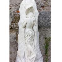 China Customized High Quality Life Size Hand Carved Natural Stone White Lady Marble Sculpture for sale