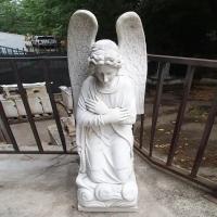 China Factory customized Kneeling angel statue life size white marble figure sculpture for cemetery for sale