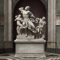 China Western Style Customized Natural Stone Marble Water Figure Fountain For Decoration for sale