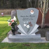 China Customized Natural Stone Carve Grey Granite Tombstone Gravestone Monuments Headstone For Sale for sale