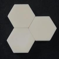China 99% Alumina Oxide Ceramic Plate Insulating Hexagon Bulletproof Sheet 3.8 g/cm³ 1600°C for sale