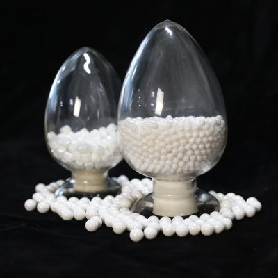 China Yttria Stabilized Zirconia Ceramic Beads Grinding Ball 5.6 g/cm³ Density 12.3 GPa Hardness for sale