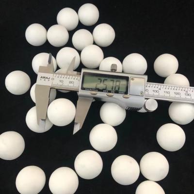 China 90% Alumina Ceramic Ball 3.6g/cm3 Density Refinery Catalyst Support Media for sale