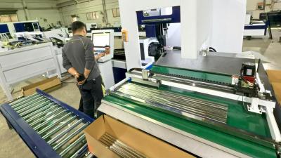 China QH-6016GK 6m Tube Length 160mm Chuck 1500W-12000W CNC Tube Laser Cutting Machine with Automatic Packing for sale