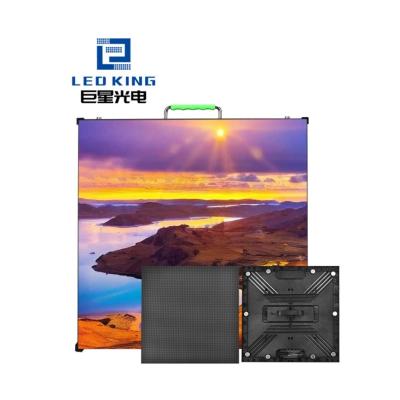 China Outdoor P3.91 LED Display Screen with 5000 Cd/m² Brightness and IP43 Rating for Stadium Perimeter Advertising for sale