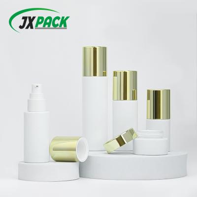 China Custom Glass Cosmetic Bottle with Leak-Proof Screw Cap for sale