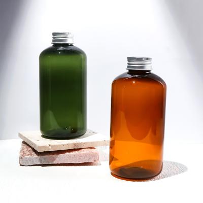 China Lightproof Leakproof Plastic Cosmetic Bottle with High Impact Resistance for Shampoo and Conditioner for sale