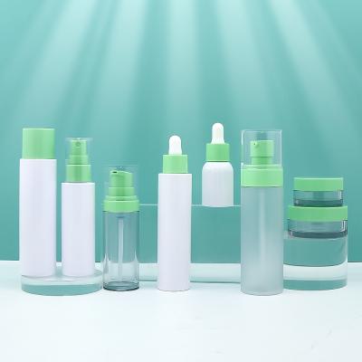 China High Impact Resistance Plastic Cosmetic Bottle with Customizable Color and Leak-Proof Sealing for Skincare Packaging for sale