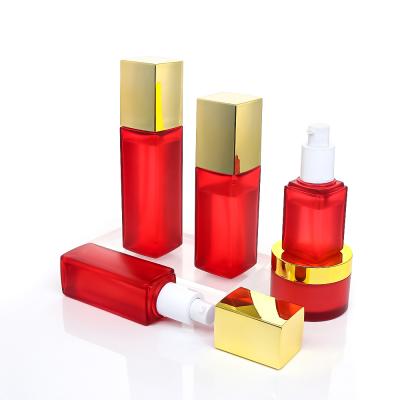 China Customizable Thick-Walled Square PETG Lotion Bottle with Leak-Proof Press Pump for Skincare Foundation for sale