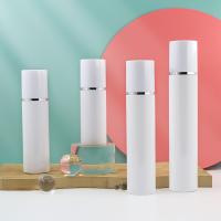 China Leakproof Refillable Plastic Spray Bottle with Customized Service for Cosmetic Packaging for sale