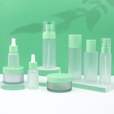China Customizable Leak Proof Lightweight Plastic Cosmetic Bottle for Skincare Packaging for sale