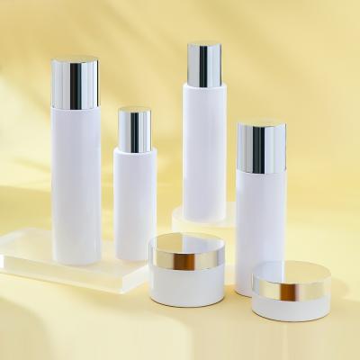 China Thick Wall Customizable Leak-Proof Plastic Cosmetic Bottle for Skincare Packaging for sale