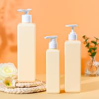 China Refillable Square HDPE Shampoo Bottle with Leak-proof Pump for Modern Hair Care Packaging for sale