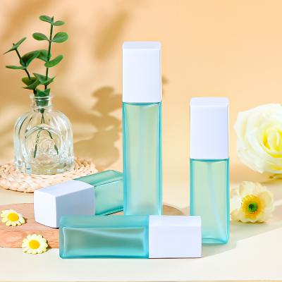 China Square PETG Thick Wall Cosmetic Bottle with Lotion Pump and Spray Pump for Premium Skincare Packaging for sale