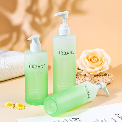 China Frosted Gradient PET Lotion Bottle with Customizable Pump in 250ml 300ml 400ml for Cosmetic Packaging for sale