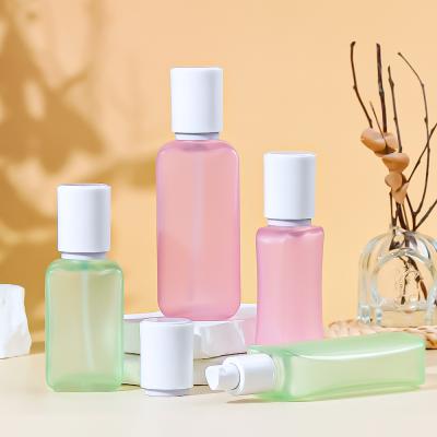 China Frosted PETG Empty Toner Spray Bottle with Flat Square Design and Leak Proof Cap for Facial Mist for sale
