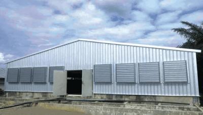 China Heavy-Duty Painted Steel Workshop with Insulated Roof System for sale