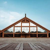China Prefabricated Exhibition Halls Buildings with Custom Design and Elegant Appearance for sale