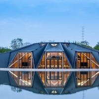 China Contemporary Steel Event Venue Offering Spacious and Flexible Interior Layouts for sale